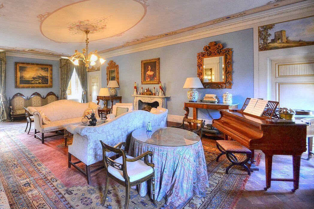 Villa Artemia: A Splendid Eighteenth-century Three-story Historical Villa Surrounded By A Wonderful Age-old Park, With Free Wi-fi. - Pisa