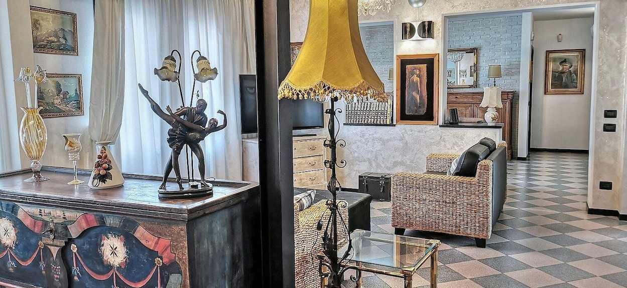 Villa Bacio Piccola: An Elegant And Welcoming Two-story Villa Situated At A Short Distance From The Adige River, With Free Wi-fi. - Canda