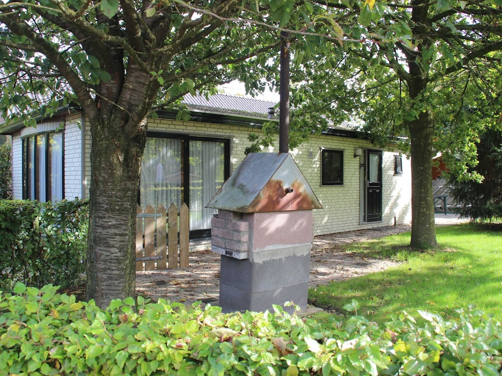 Uden Chalet With Scenic Terrace - Uden