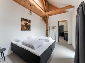 Casa | 10 quartos, com mobília individualizada, roupa de cama fornecida 