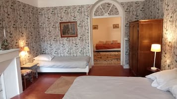 Suíte tradicional | Individualmente decorados, individualmente mobiliados, escrivaninha