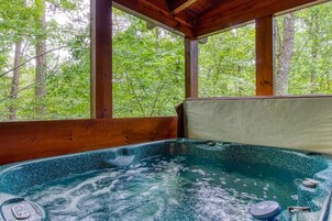 Cabana, 2 quartos | Banheira de hidromassagem particular