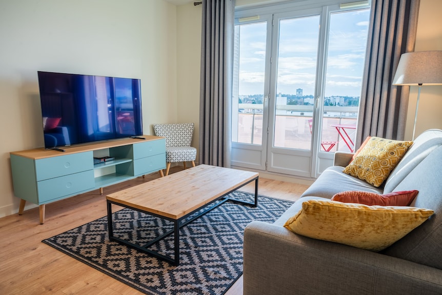 Suite Climatisé Lit King Size & Parking Privé Proche Eurexpo Et Chu - Vaulx-en-Velin