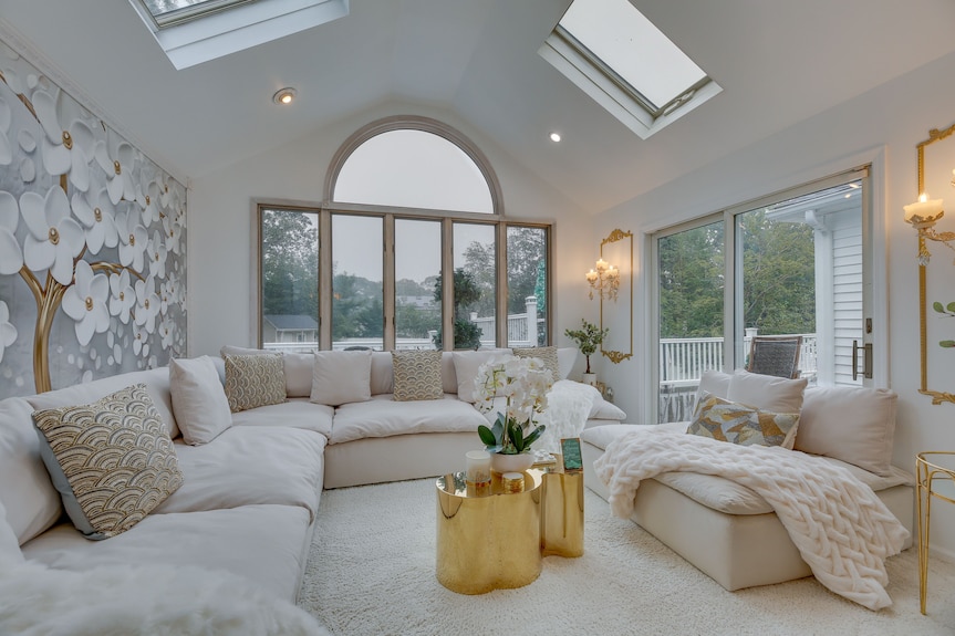 'Dreams Of Paradise' Luxury Home W/ Pool! - Port Jefferson, NY