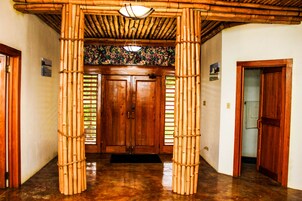 Entrada (vista interior)