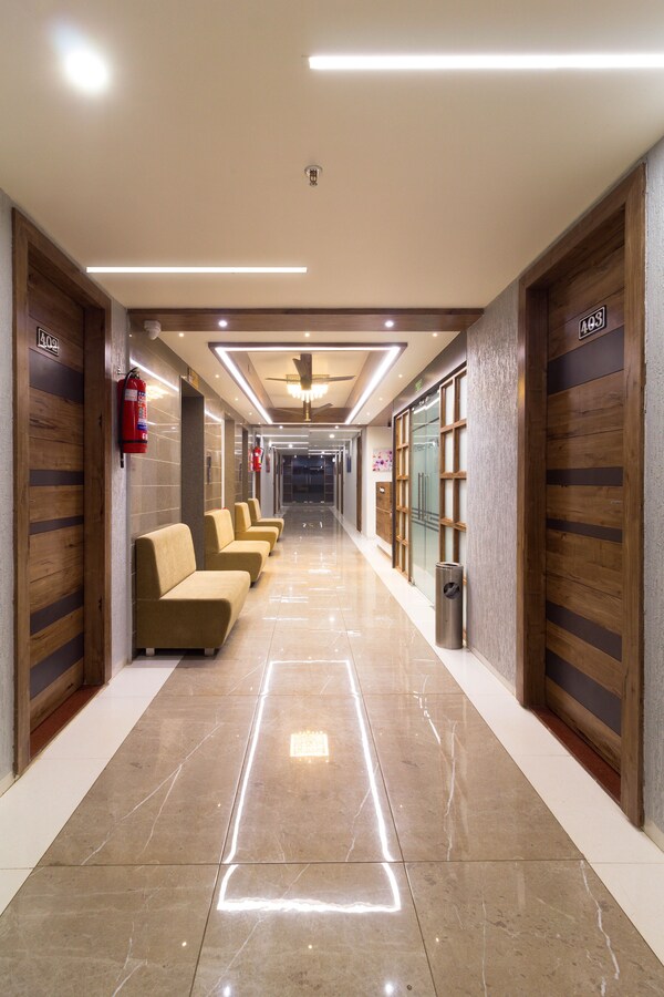 Hotel Green City - Gandhinagar