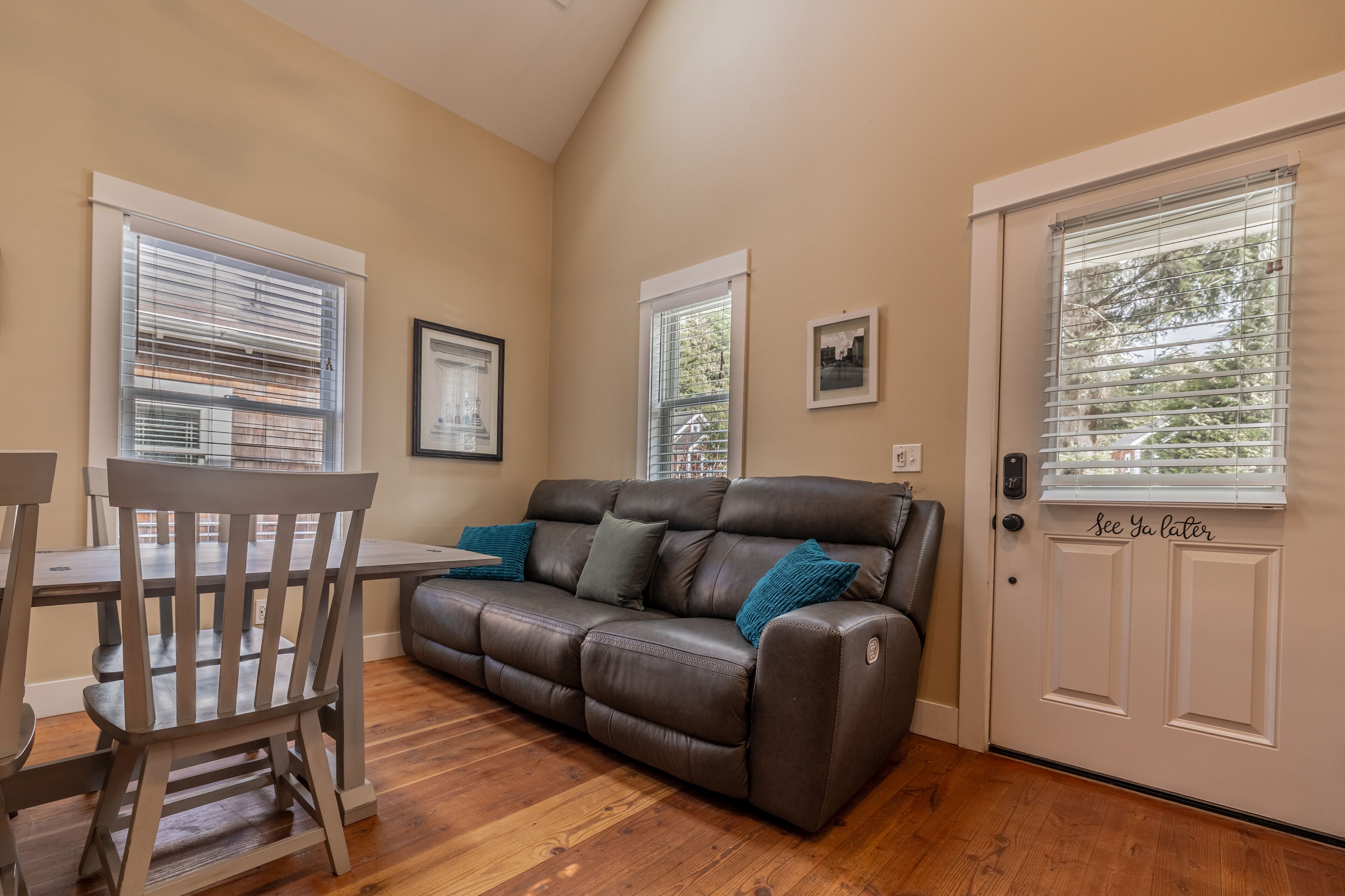 Seabrook's Book At The Beach: Dog Friendly, Hot Tub! - Pacific Beach, WA
