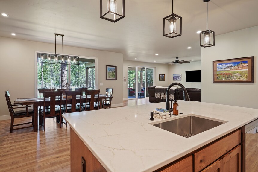 Spectacular River Front Access, Hot Tub, Ping Pong, South Of Sunriver Resort - Oregon