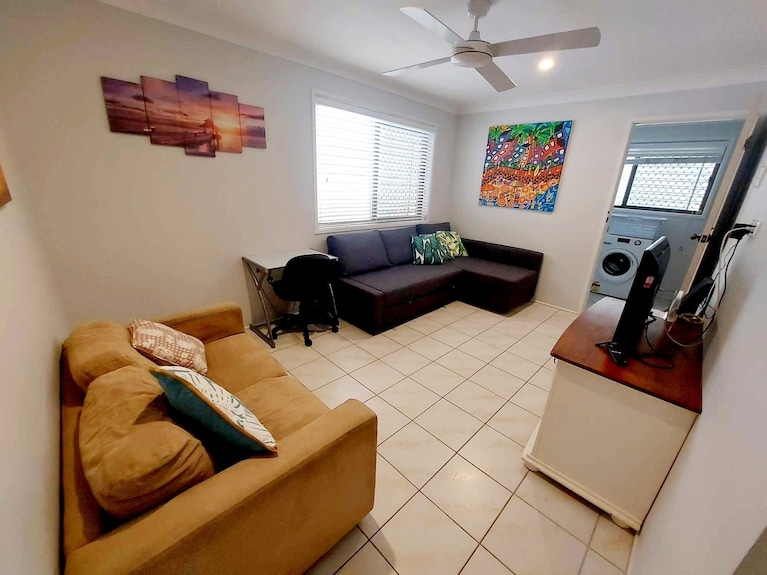 Mooloolaba Beach House- Pet Friendly - 물루라바
