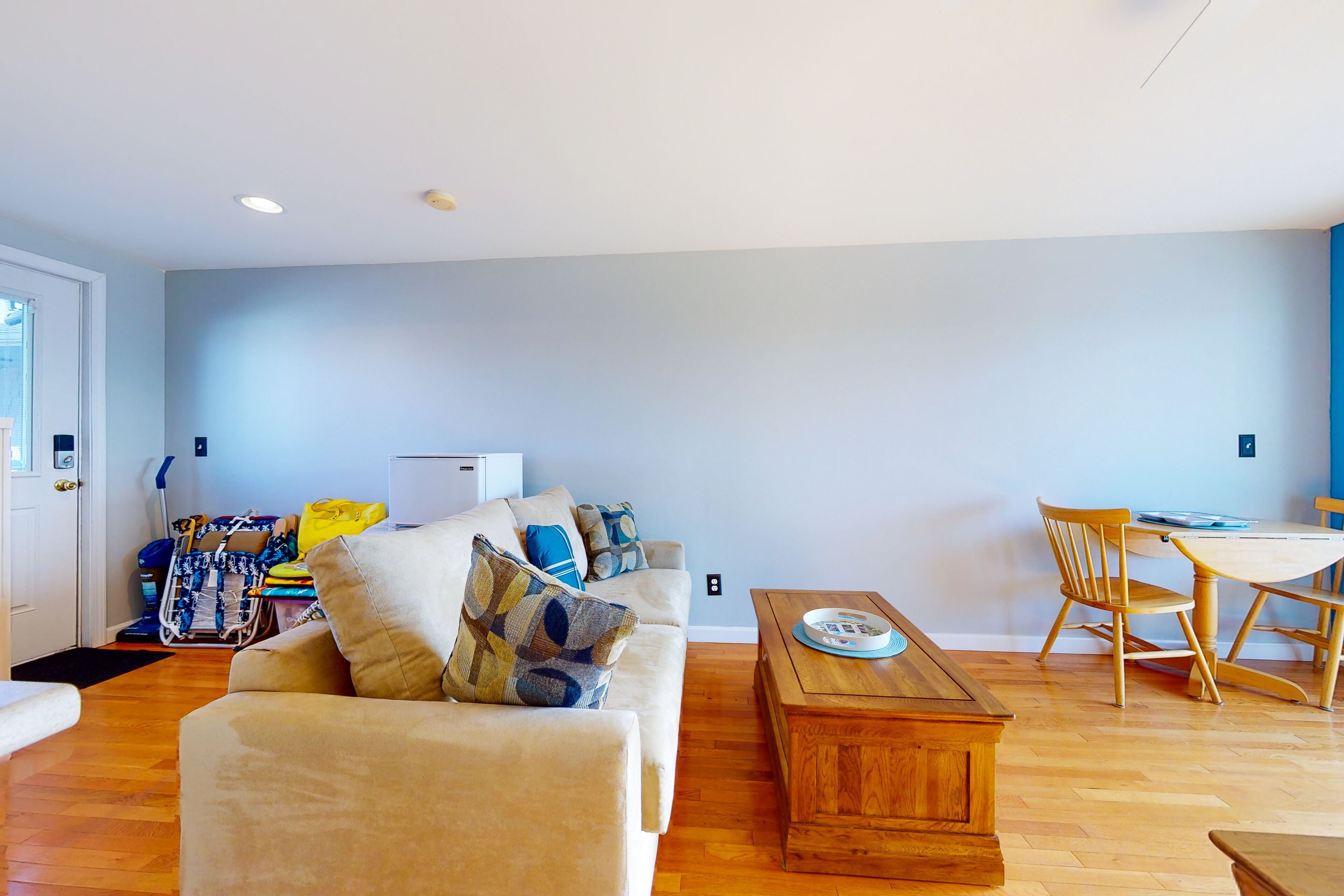 2nd-floor Studio 1 Block From The Beach With Pool, Beach Access, Grills, & W/d - Portsmouth, NH