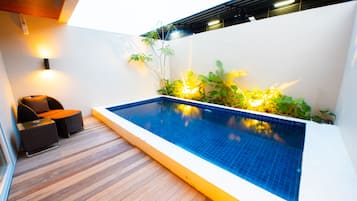 Quarto Quádruplo Deluxe, 2 quartos | Terraço/pátio interior