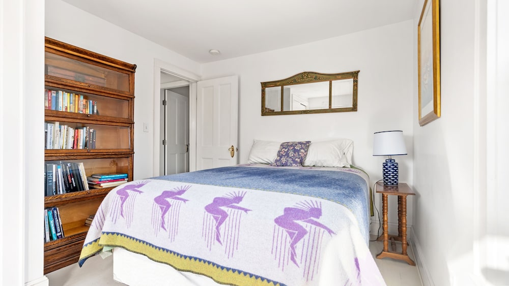 Pine Point Beach House - steps from the beach! - Scarborough | Vrbo