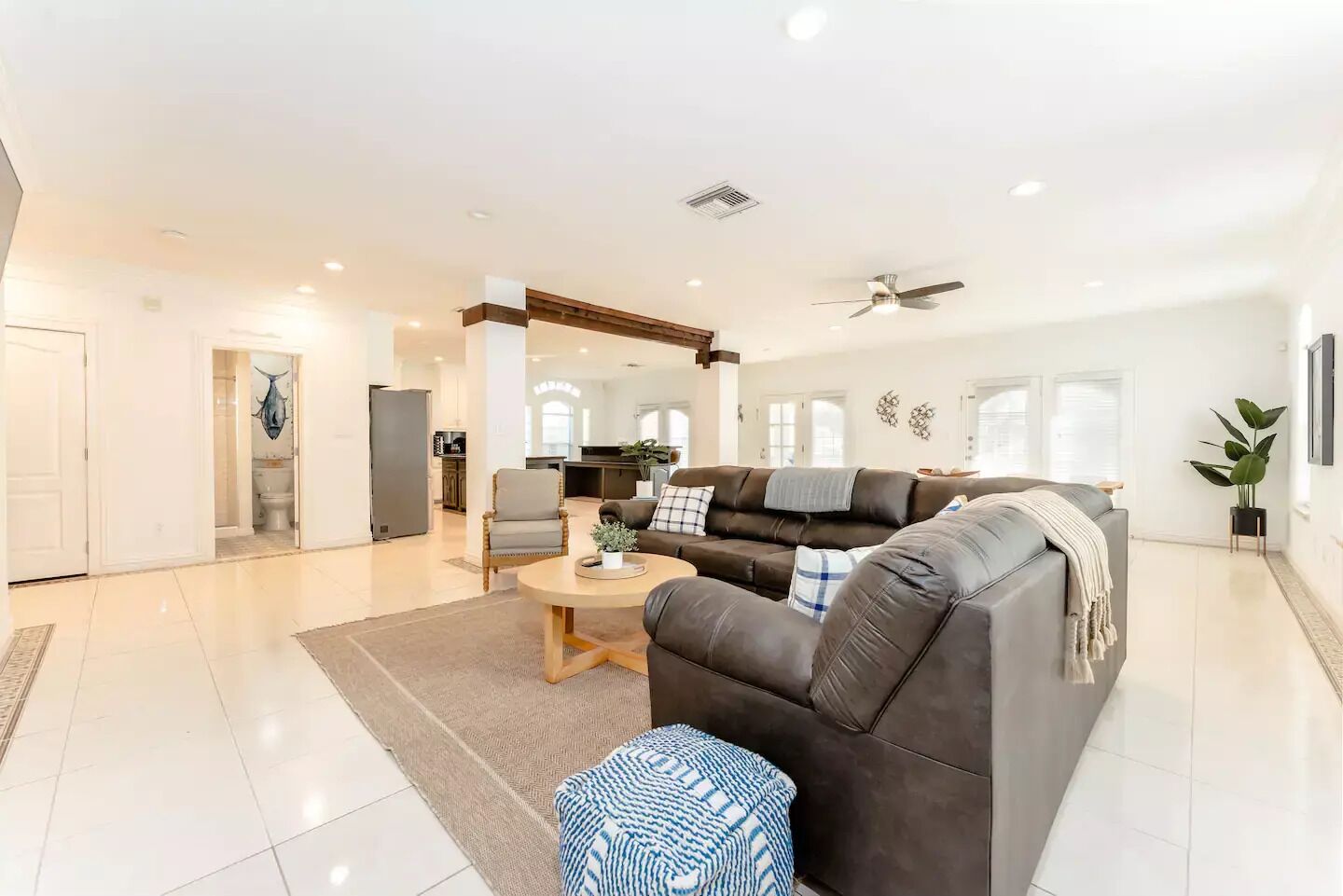 Modern Pool - Spa - Huge Game Room - Sleeps 36 - South Padre Island