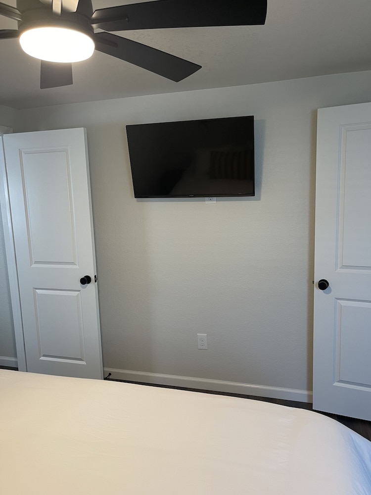 Centrally Located - Newly Built - Walk To The Beach! - Avon, NC