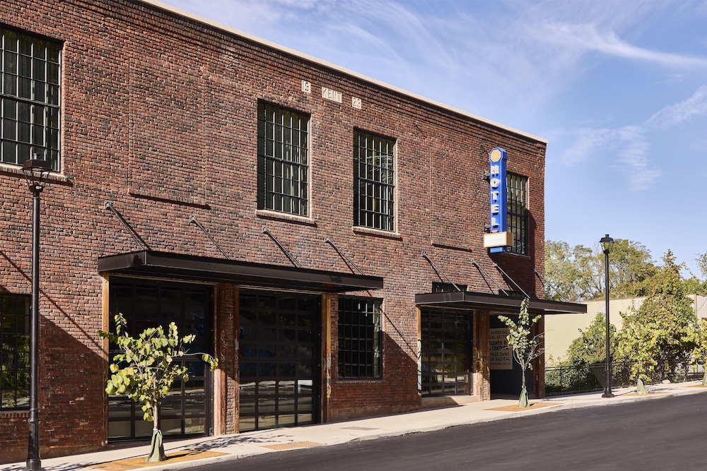 The Radical Asheville, Tapestry Collection By Hilton - Sierra Nevada