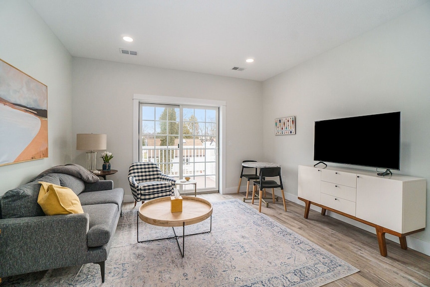 The Dala House Suite #4 - Arcadia, MI