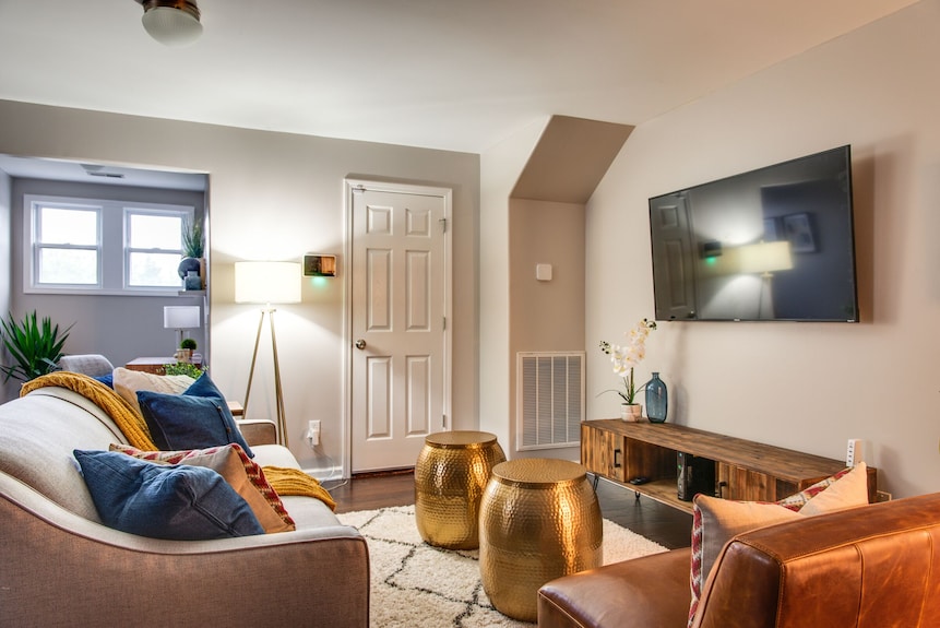 King Size Stylish Apt 10 Min To City Center; Ideal For Longer Stays - Nashville, TN