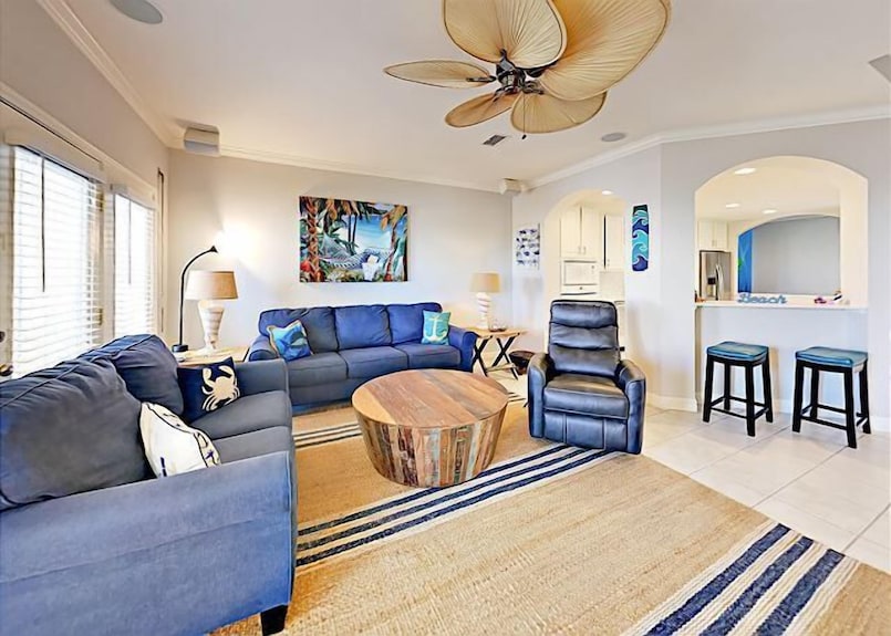 Beachside At The Beach Access A Turner`s Padrel Haven Age 25+ Required - South Padre Island, TX