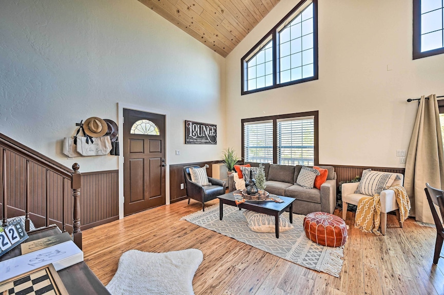 Inviting Julian Home W/ Scenic View & Hot Tub - ジュリアン, CA