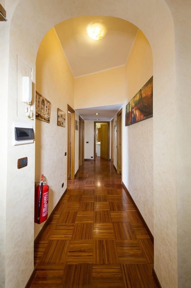 Fornaci House - Rome