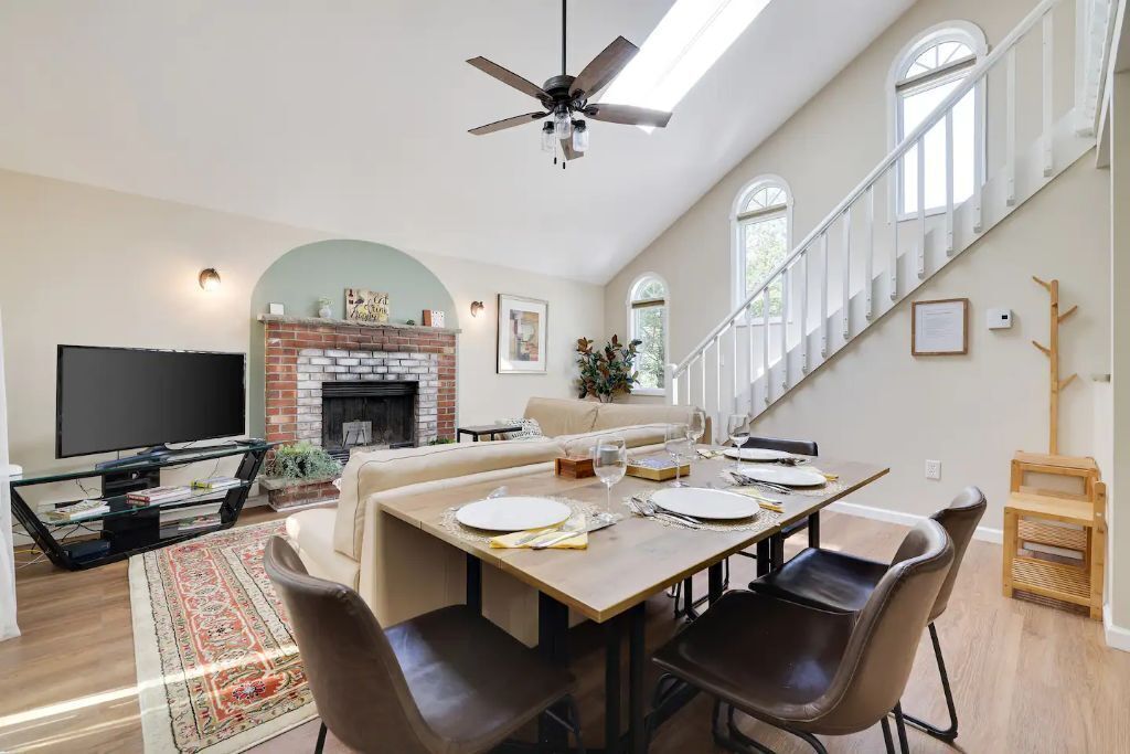 Pocono Lake And Ski Retreat. Dog Friendly. Free Kayaks, Grill, And Fire Pit - Tobyhanna, PA