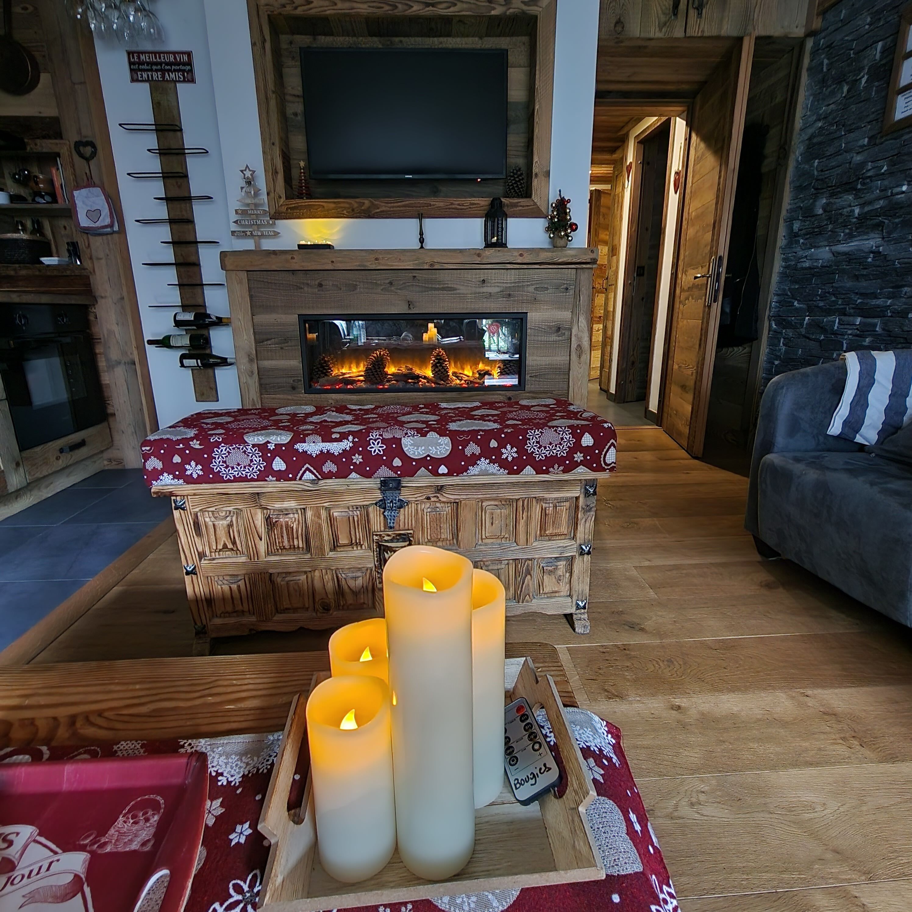 Courchevel Ski In, Ski Out, Cosy & Comfortable Village Center 3*, France