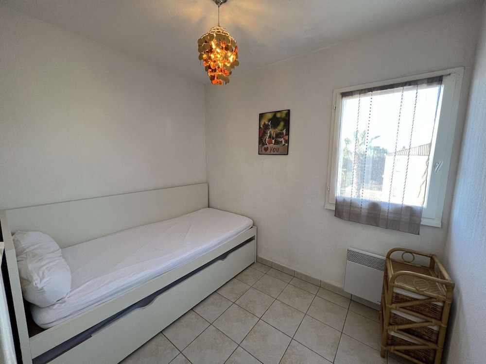 Stylish 2br Apt With Pool, Ac & Terrace - Sleeps 6, 600m From Beach - Valras-Plage