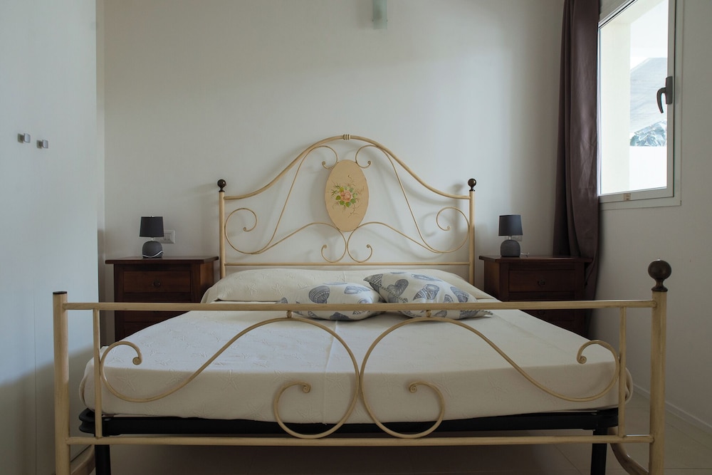 Vacation Home "Cormorani Appartamento N 5" Near Beach With 2 Terraces - Golfo Aranci