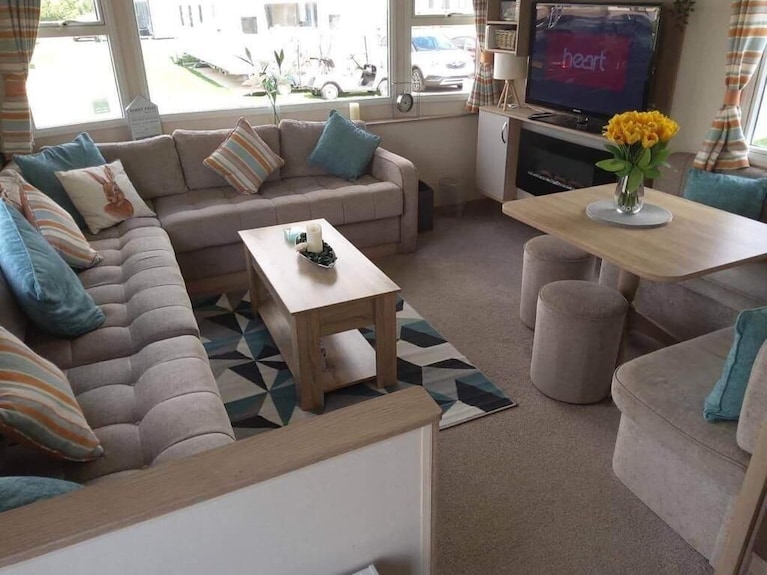 Gorgeous Home From Home Luxury 8 Berth Lodge With Sunken Hot Tub - Woodhall Spa