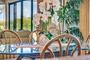 Apartamento em Condomínio Fechado, 2 quartos | Restaurantes