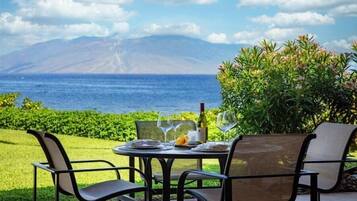 Apartamento em Condomínio Fechado, 2 quartos | Refeições ao ar livre