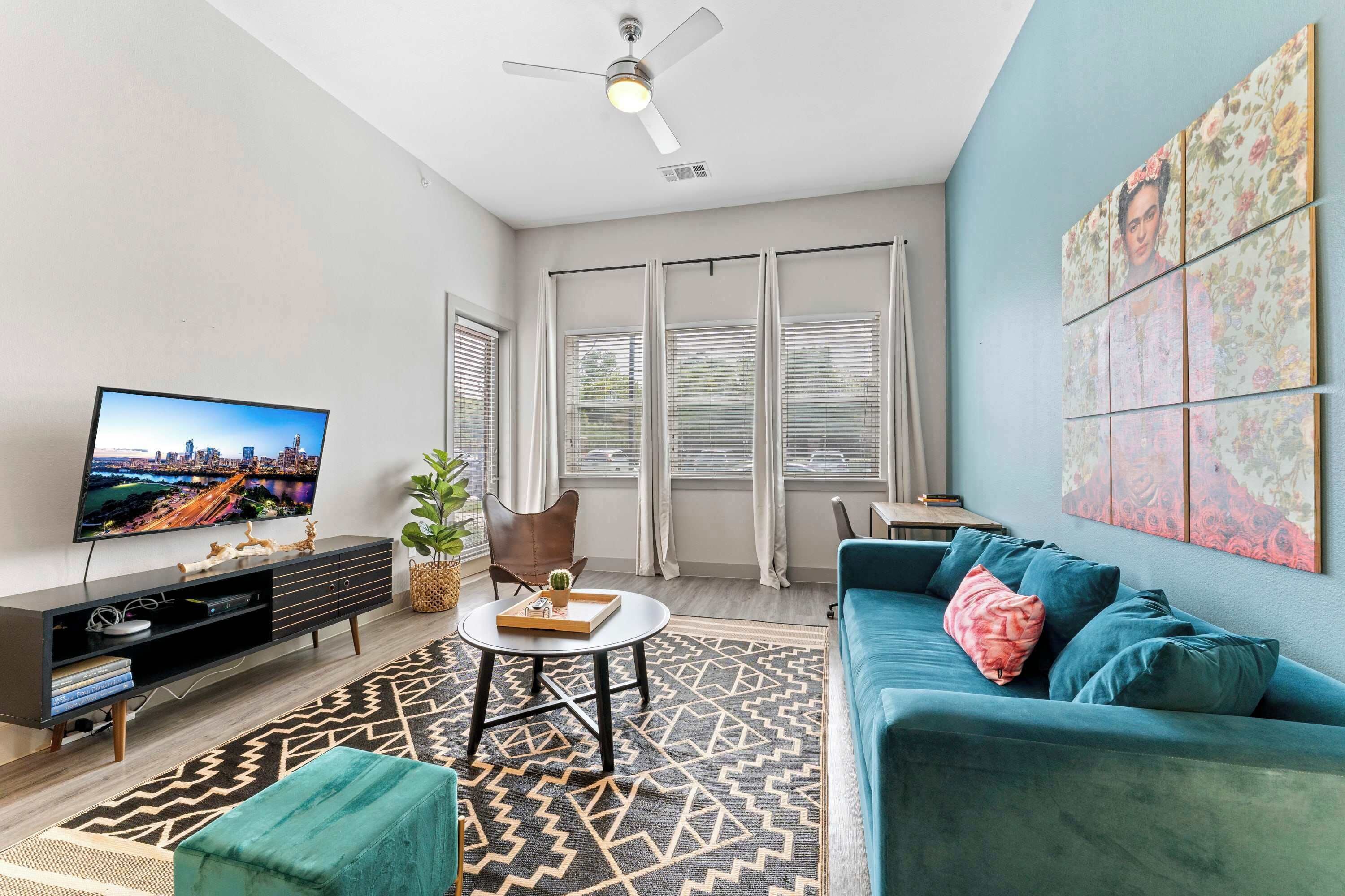 Grand 1br Luxe Suite Close To Downtown W/ Fast Wifi - Buda