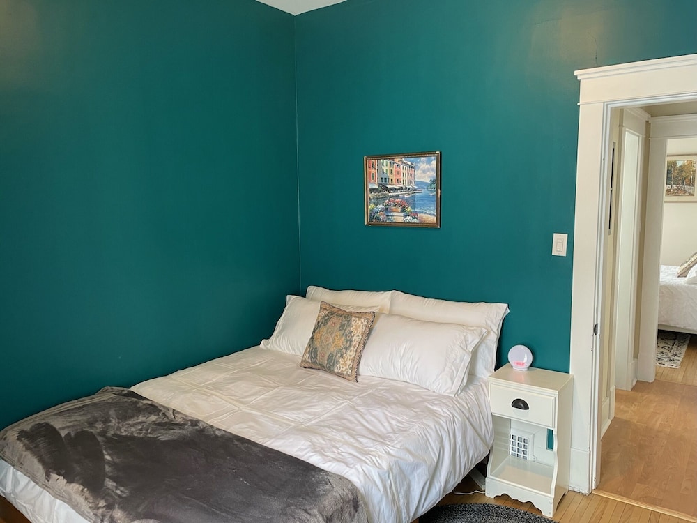 Cute 2 Bedroom Home, Great For Work, Family Or Friends. - Thunder Bay