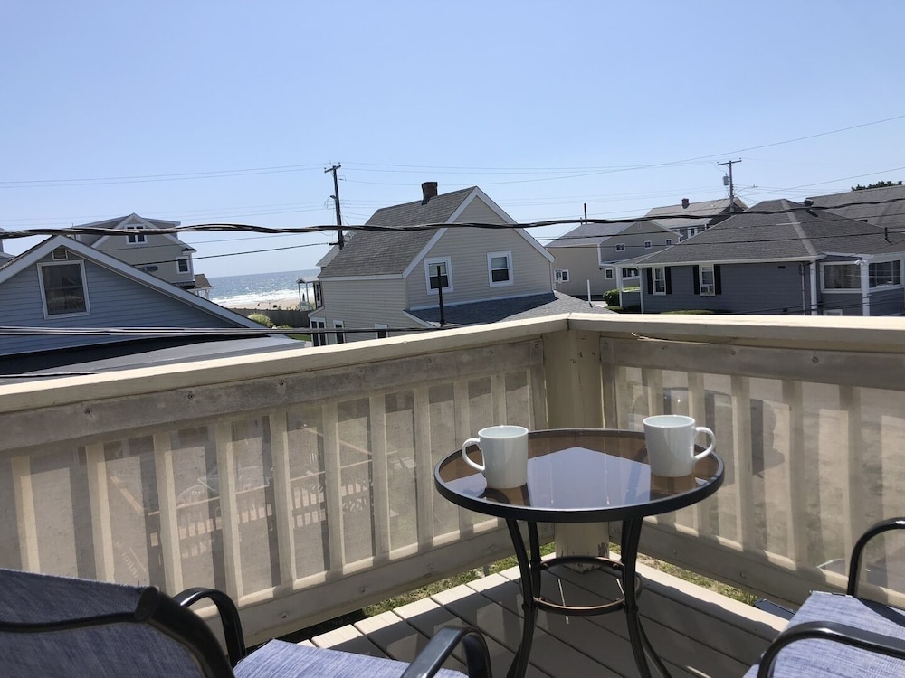 Seascapes - W153 Fantastic Condo Steps Away From Wells Beach And Town Center 2 Bedroom Home By Redawning - Kennebunk, ME