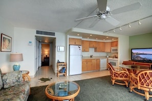 Condo, 1 quarto | Área de estar