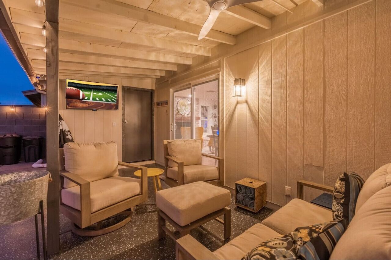 Pergola\/ Built In Bbq!~resort~backyard~heated Pool - Tempe, AZ