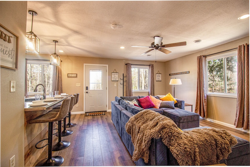 Remodeled Cabin W/fireplace, 2 Miles From Lakewood - ウィスコンシン州