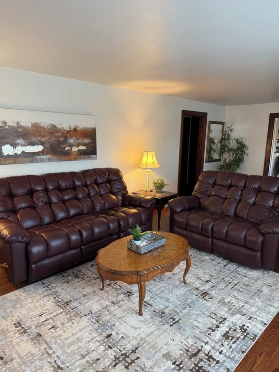 Beautiful Ranch Style House Across From Mercyhurst University - Erie, PA