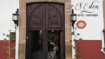 Fachada da propriedade