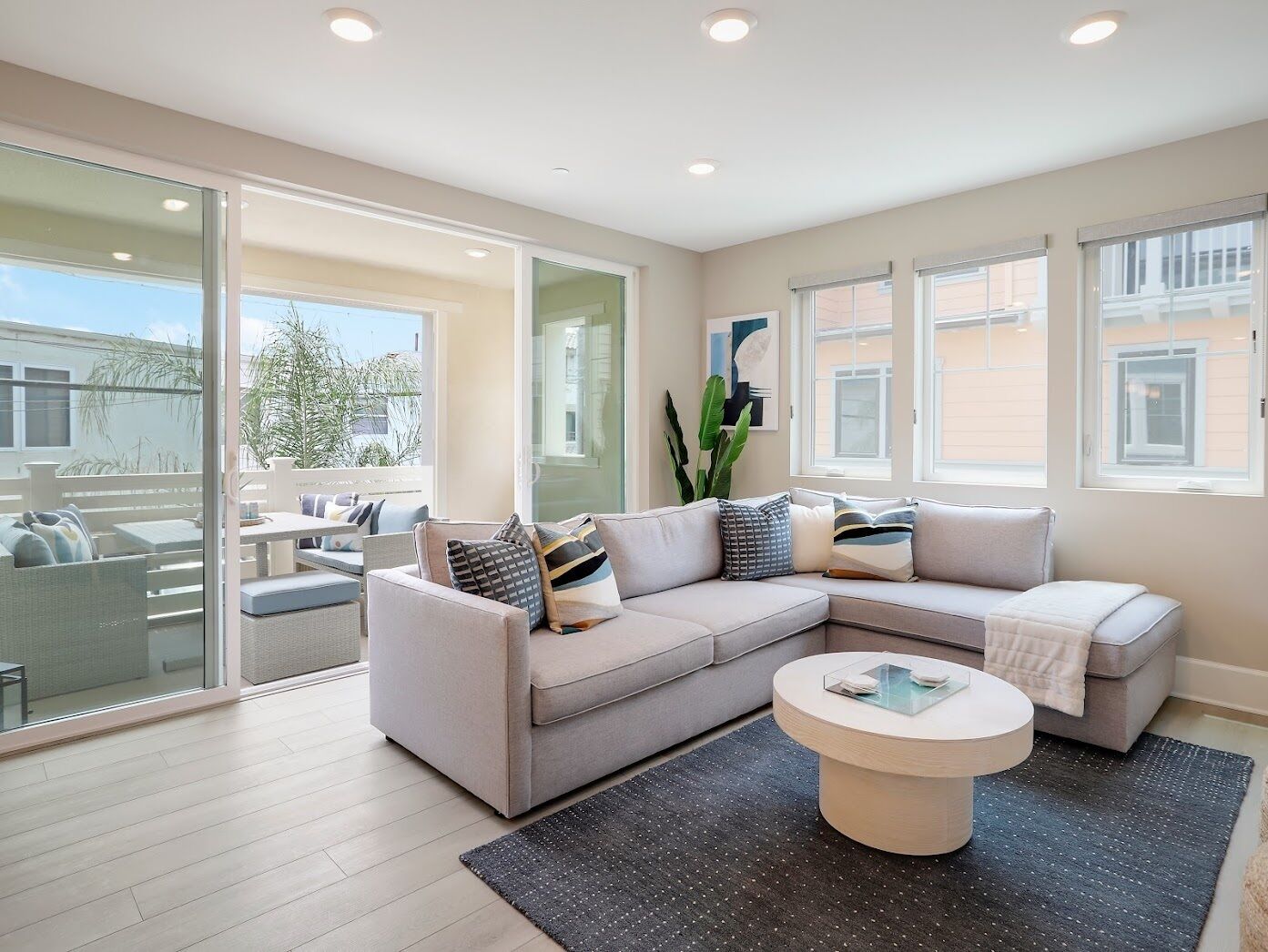 1 House To Beach * Rare 3 Level Corner Townhouse * Ev Charger - San Diego, CA