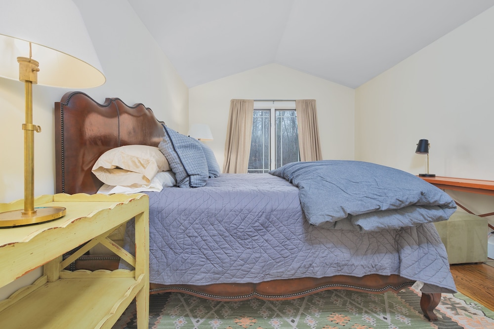 Tranquility - New Vacation Rental - Large Home Perfect For A Relaxing Getaway! - Saugatuck, MI