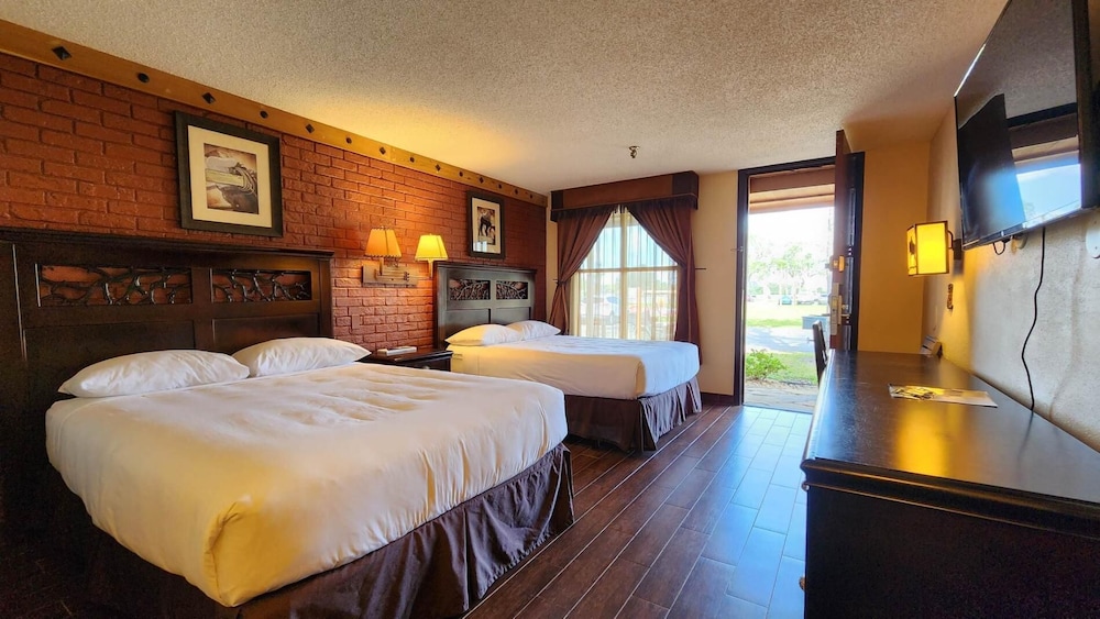River Ranch Ground Floor Condo Steps To Rodeo And Saloon! 139 - Lake Kissimmee, FL