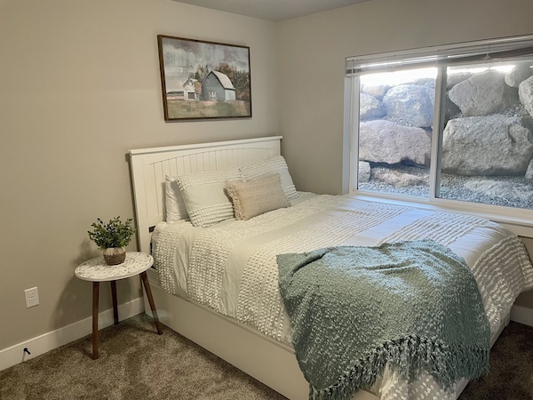 Mountainview Modern Farmhouse W\/ Hot Tub - Springville, UT