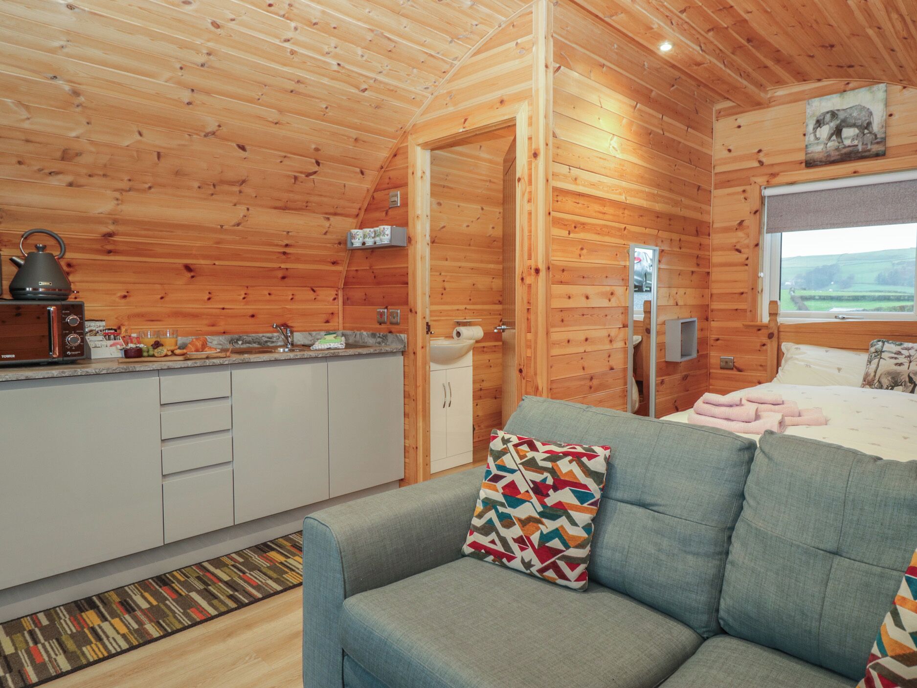 Willow, Pet Friendly, With Hot Tub In Ulverston - Ulverston