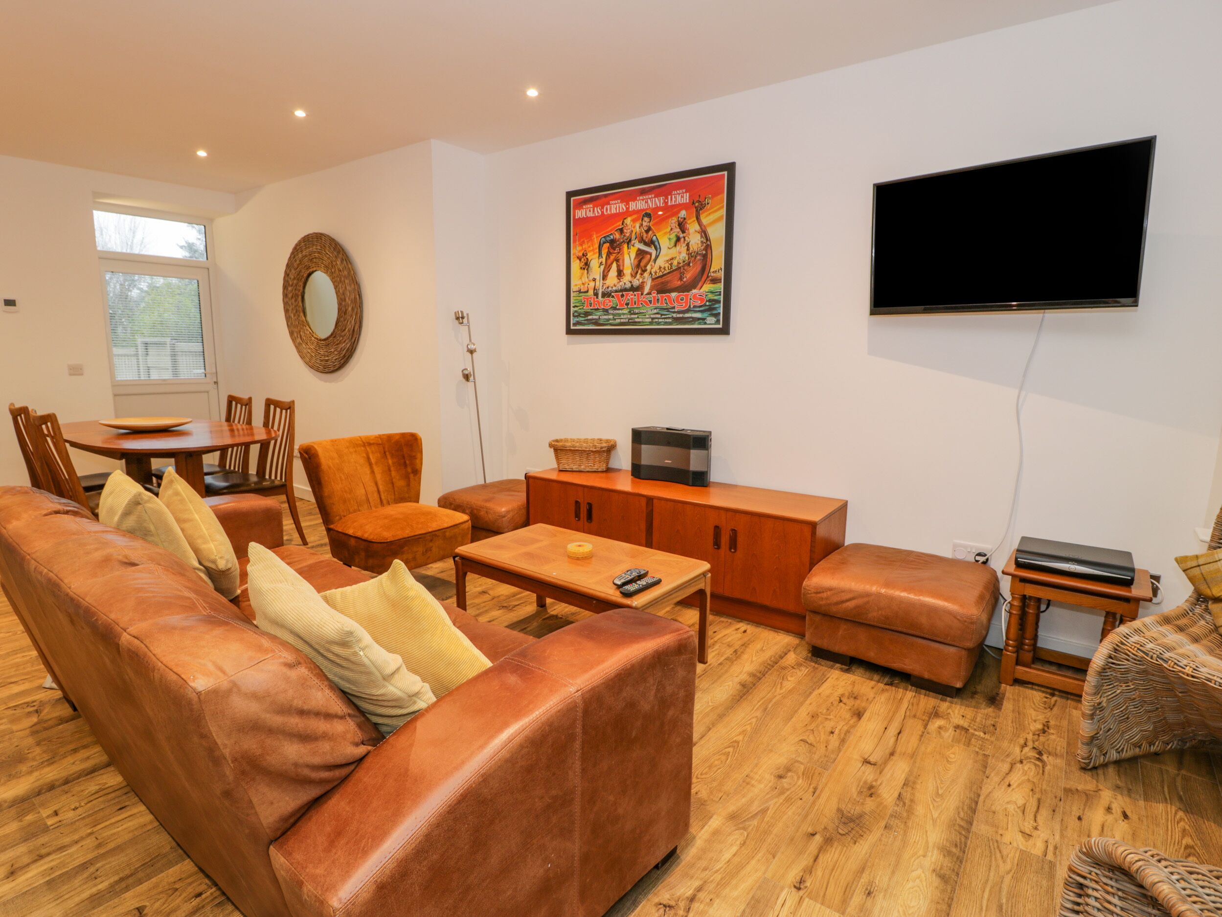 Bronwen House, Pet Friendly, Character Holiday Cottage In Llanbedr - Harlech