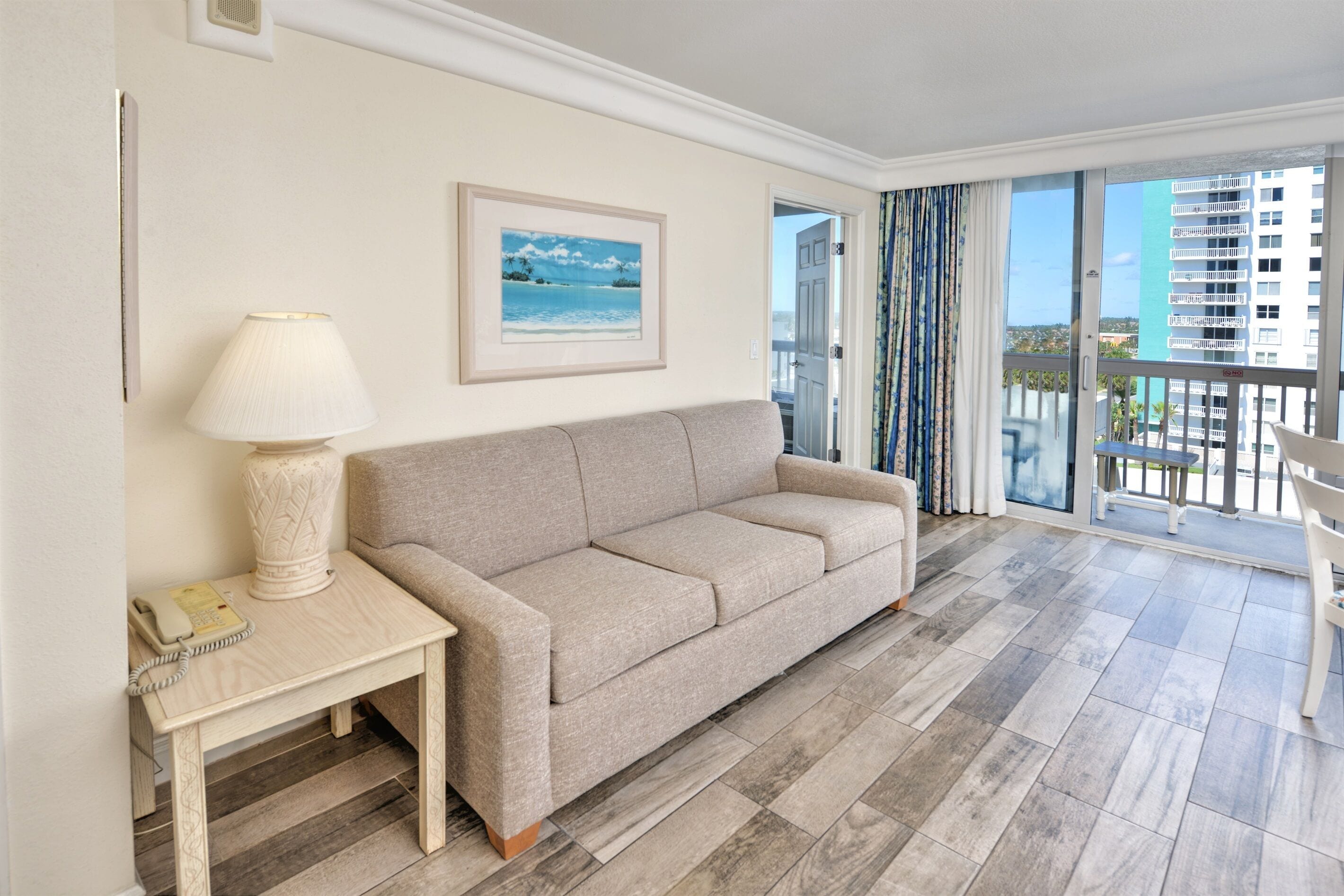 Ocean View 1br Balcony X2 | 7th Floor | Sleeps 6 - Ormond Beach, FL