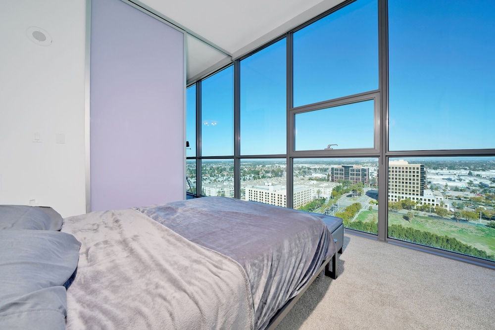 Orange County Luxury Apartment - Santa Ana | Vrbo