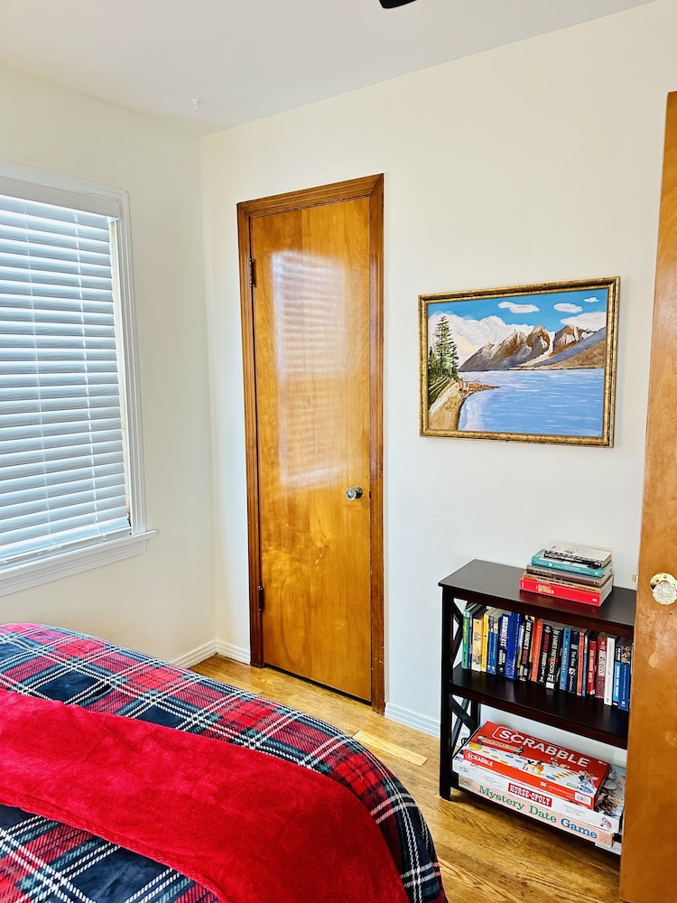 Adorable Gem House in the Gem City! - Erie | Vrbo