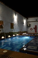 15 piscinas externas