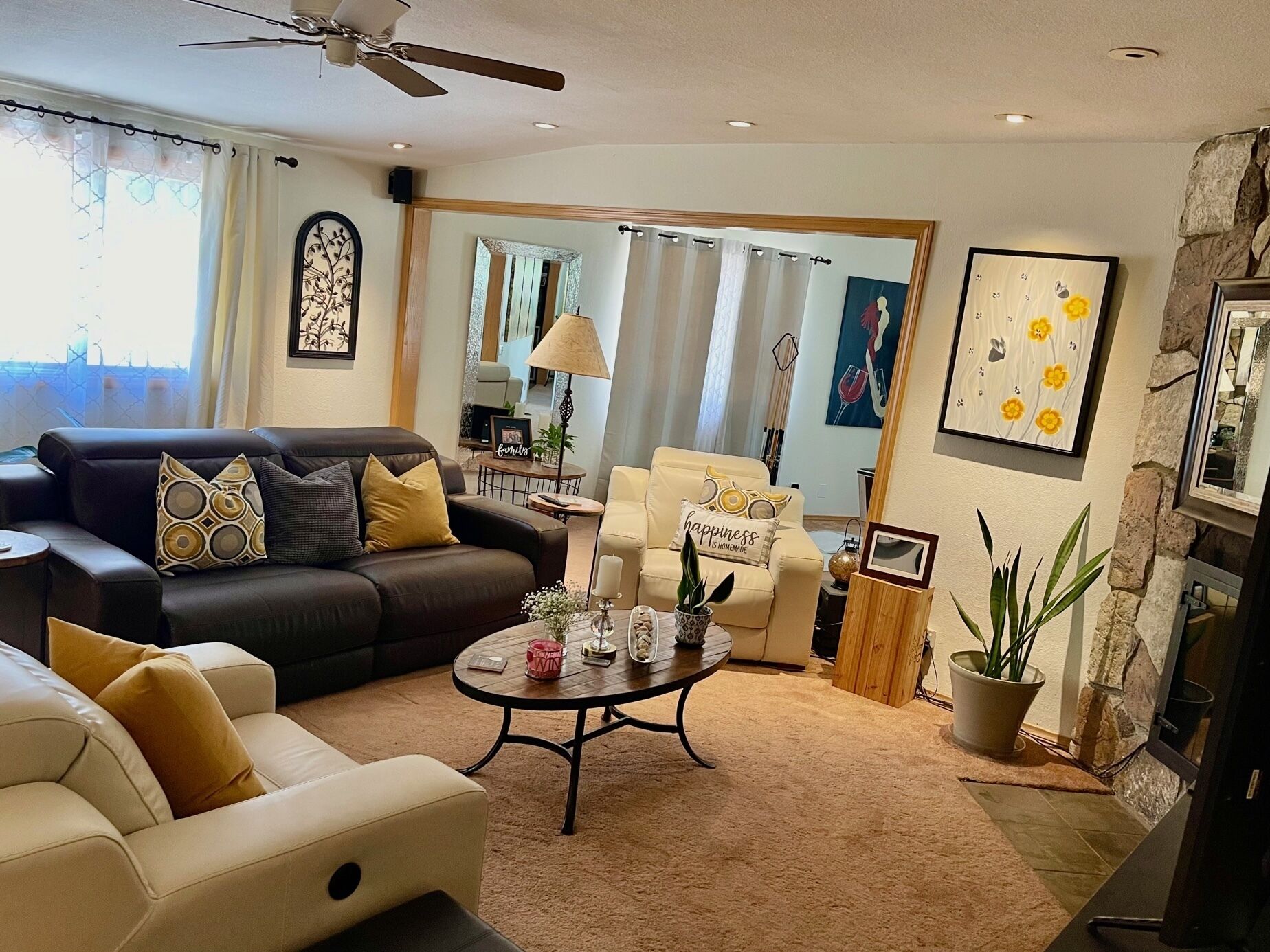 Cheerful Single Story 3-bedroom Home W Pool Table - Santa Clarita, CA